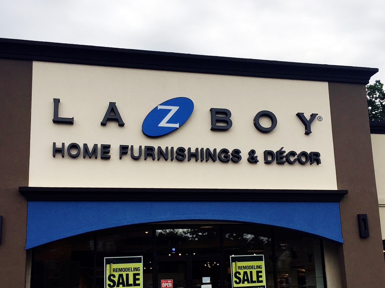 Our Design Portfolio: Lettering & Wall Signs - Sign Concepts